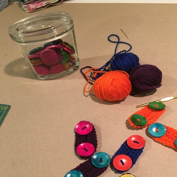 50 Large Mixed Color Wooden Buttons - 30mm (1 1/8 Inch) - Mixed Colors ...