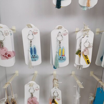 Keyring Display Card Svg Bundle, Keychain Packaging, Keyring Display ...