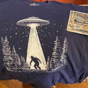 Retro Space Poster Surreal Outer Space Vaporwave Art Vintage Scifi ...