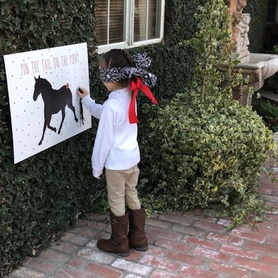Pin the Tail on the Pony. Black. Pin the Tail Game. Horse Party ...