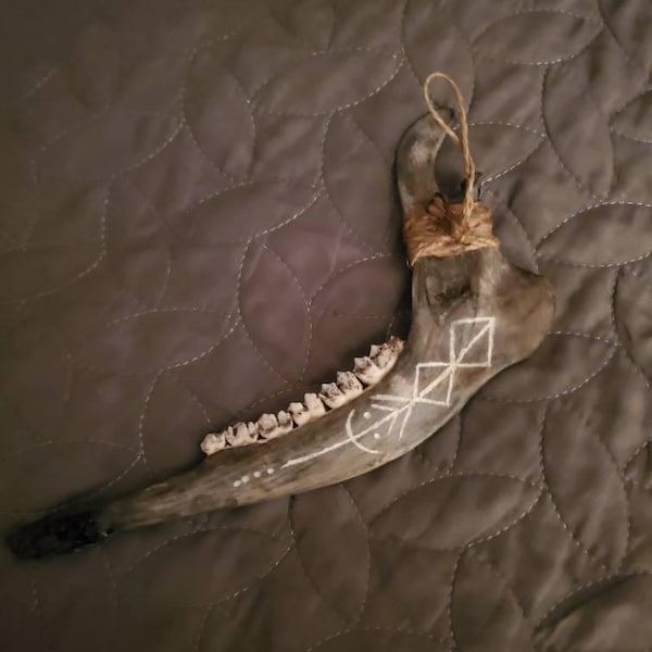 Made to Order : Primitive Sigil Deer Jawbone Ritual Knife - Etsy