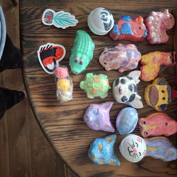 Confetti Bath Bomb. Bath Bomb Dust. Fizzy Bath Confetti. Bath Time Fun ...