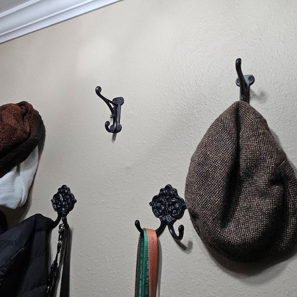 Rustic Cast Iron Coat Hooks (5 Pack) Wall Mounted Farmhouse Decor ...