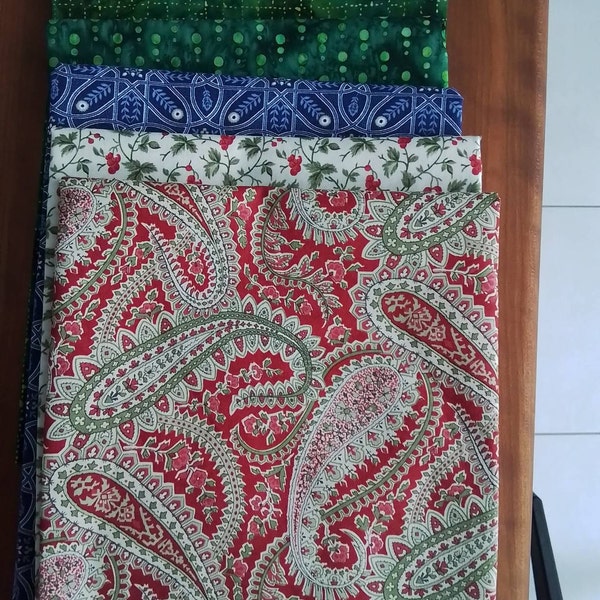 Galaxy Hoffman Bali Batiks Fabric Art Deco Print in Black and Gold, Fat ...