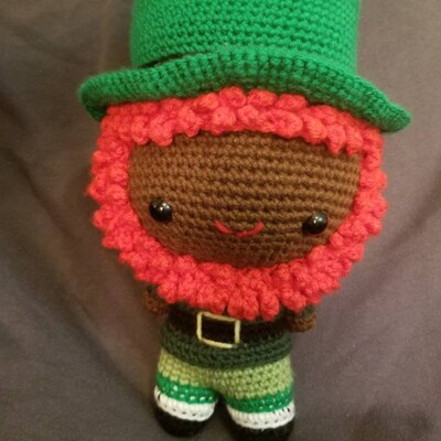 PATTERN: Cuddle-sized Sean the Leprechaun Amigurumi, Crocheted St ...