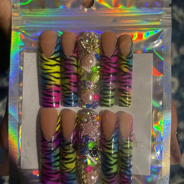 NEW | Rogue | Luxury Press on Nails | 90’s Nails | Colorful Nails - Etsy