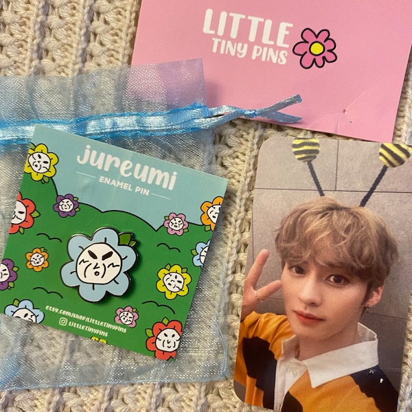 Stray Kids Leeknow FLOWER JUREUMI Pin - Etsy