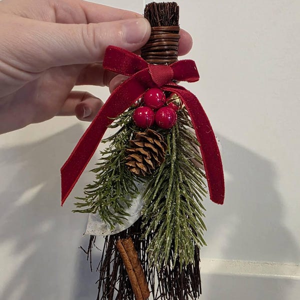Mini Cinnamon Holiday Scented Broom - Yule & Christmas - Winter ...