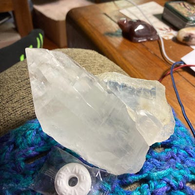 Multi Colored Phantom Garden Quartz Palm Stone. Garden Lodolite ...