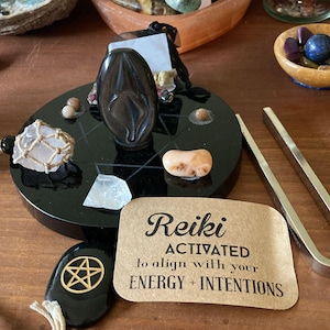 Silver Sheen Yoni Standing Silver Sheen Obsidian Yoni Carving Feminine ...