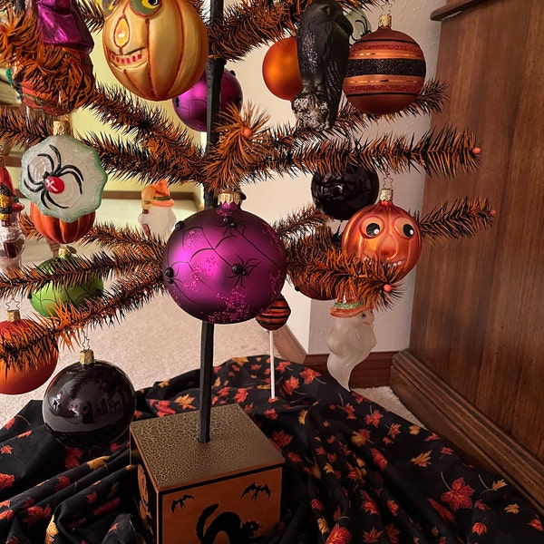 Glass Bauble With Spiders Free Blown Tree Decoration Halloween Handmade ...