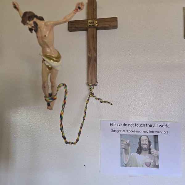 The Original Bunjesus - Bungee Jumping Jesus - Etsy