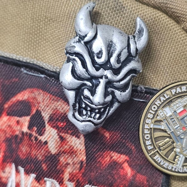 Fan Designed the Expanse Amos Oni Cosplay Pin - Etsy