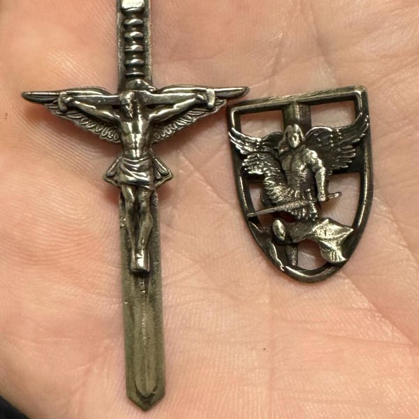 The in via Blessed Mother Rosary Designed by Epic Daily Catholic ...