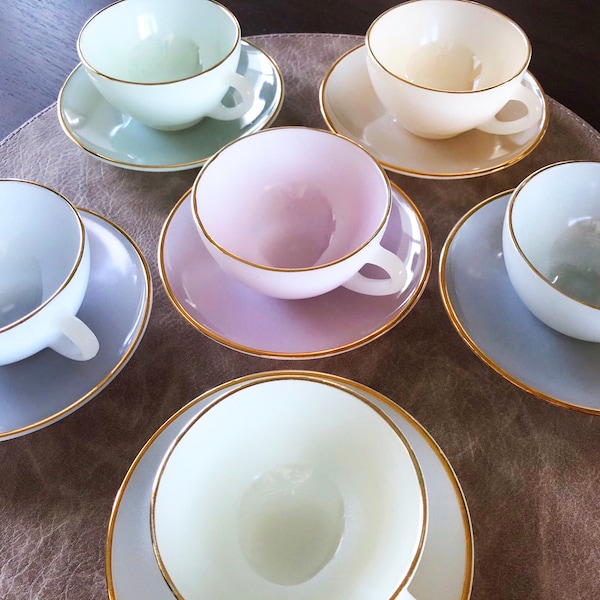 Sweet Set of Four 60s Retro Cups and Saucers, Plus Extra Cup - Etsy