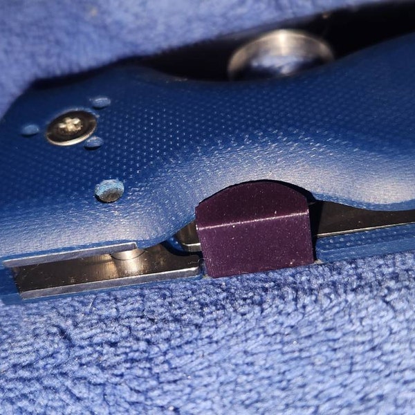 Spyderco Shaman/bodacious Compression Lock Buttons (set of 4, Choose ...