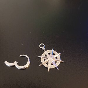 The Last of Us 2 Ellie Space Rocket Pin/keychain/necklace TLOU 2 Ellie ...