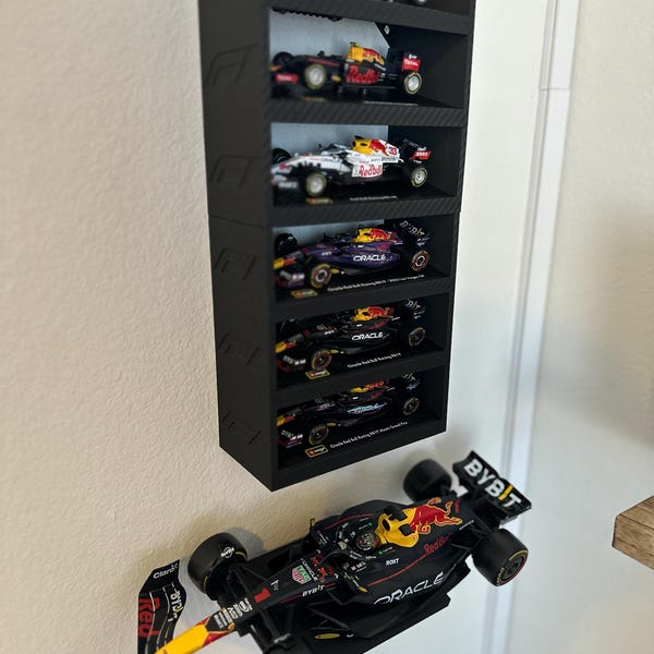 V2 6 Car Tilted Bburago 1:43 1/43 F1 Formula 1 Race Car Display Stand W ...