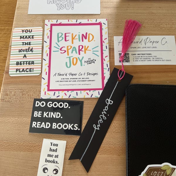 SMALL | Do Good. Read Books-vinyl Sticker. Book Lover Sticker - 3 X 2 ...