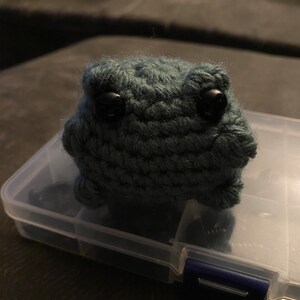 Ted the Thick Toad, Free NO-SEW Crochet Amigurumi PDF Pattern, Small ...