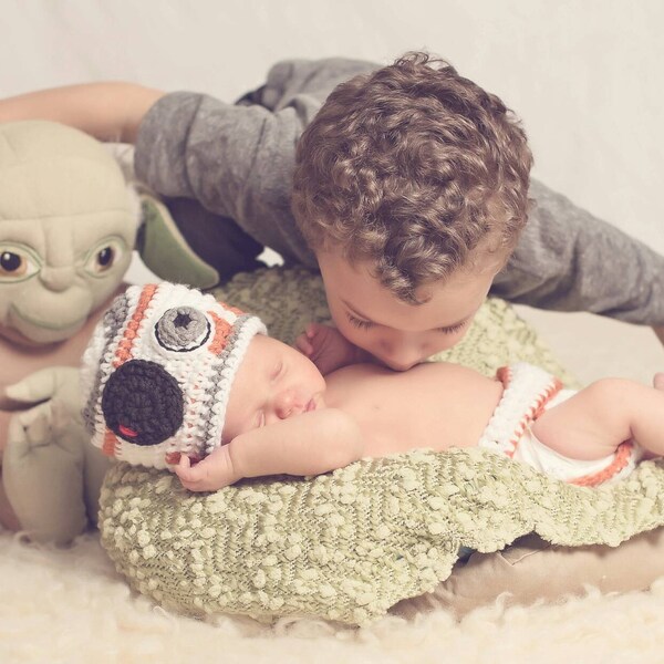 Star Wars Baby - BB8 Droid Gift Set - Hat, Diaper Cover & Booties ...