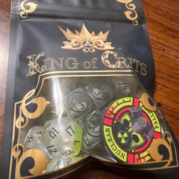 Nuclear Fallout Exclusive 11 Dice Set | Glow in the Dark Nuke Wasteland ...