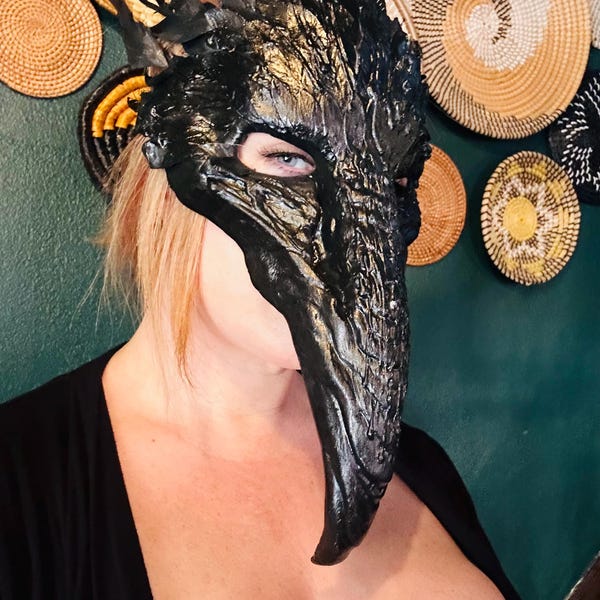 Black Bird Curved Beak Long Nose Skull Face Mask Top Feather Halloween ...