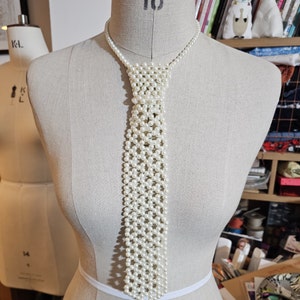 Lady Secretary Neck Bow, DIY PDF Sewing Pattern to Make Your Own Unique ...