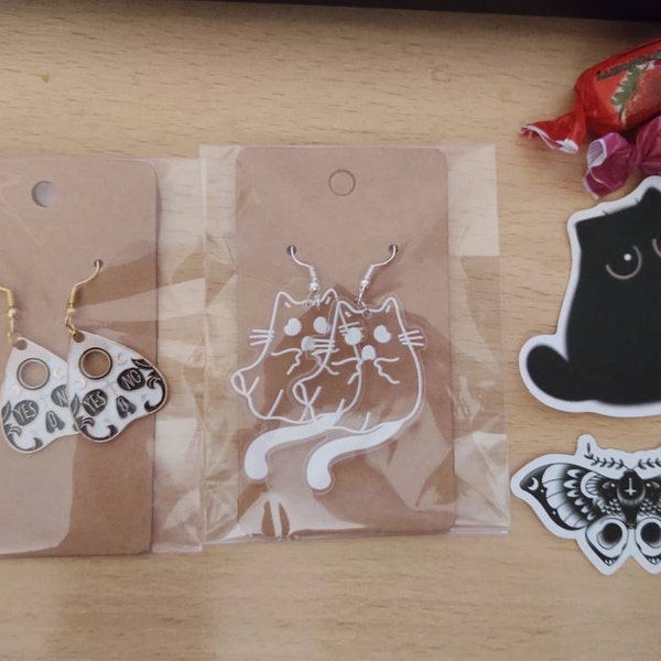 Celtic Knot With Dangling Inclusion Earrings {witchcraft, Y2k, Grunge ...