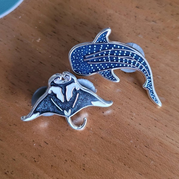 Manta Ray Pin Manta Ray Gift Hard Enamel Pins Enamel Pin Badge Sea ...