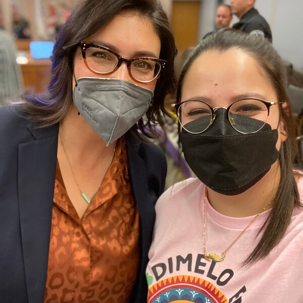 Rainbow Dimelo En Espanol Por Favor Bilingual Spanish Teacher T-shirt ...