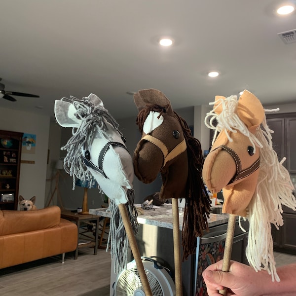 Spirit Riding Free Stick Horses Boomerang Chica Linda Stick Horse Toy ...