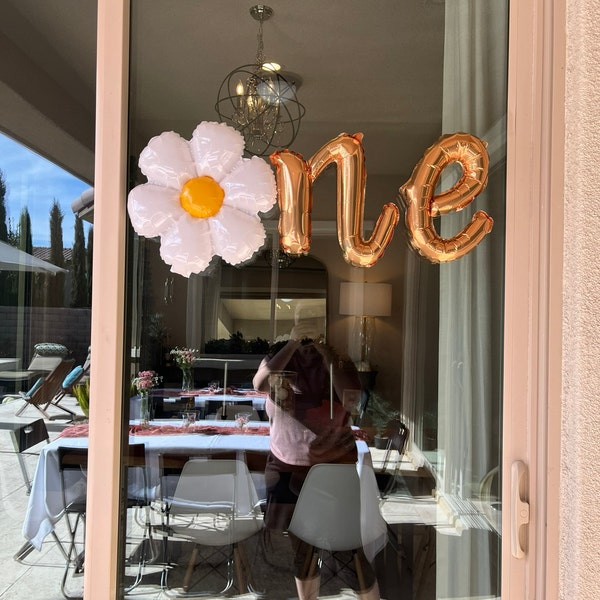 Retro Daisy Daisy ONE Banner | Gold Script Letters With Daisy Flower O ...