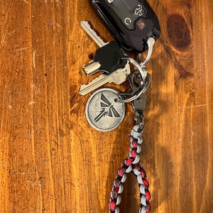 Dual Hook Paracord Rifle Clip, 550 Paracord Keychain, Tactical Knife ...