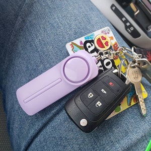 Safety Alarm Keychain for Women, Safety Keychain for Women Self Defense ...