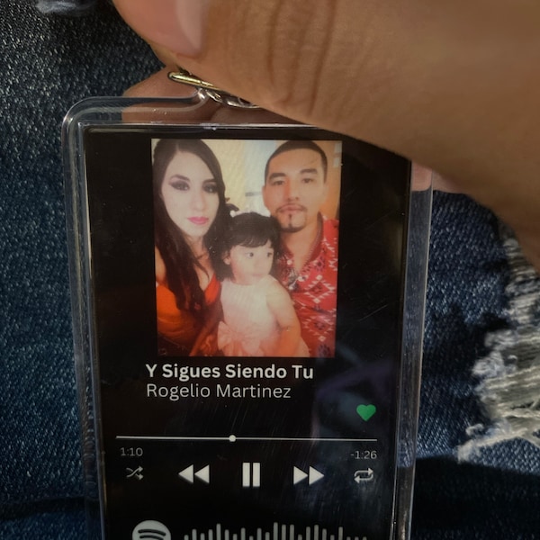 Custom Keychain, Keychain Plays Song, Music Keychain Code, Keychain ...