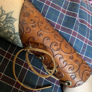 Elven Leaf Leather Pauldron Harness Elf Armor DK5107 - Etsy