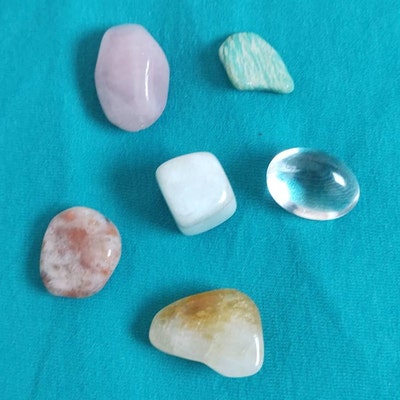 Happiness Crystal Collection Crystal Set Chosen to Naturally Give You a ...