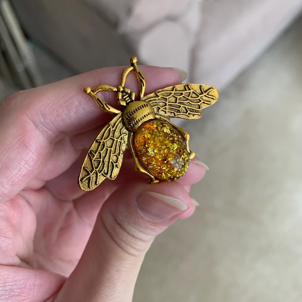 Gold Bee Needle Minder, Needle Keep, Needle Minder, Needle Magnet ...
