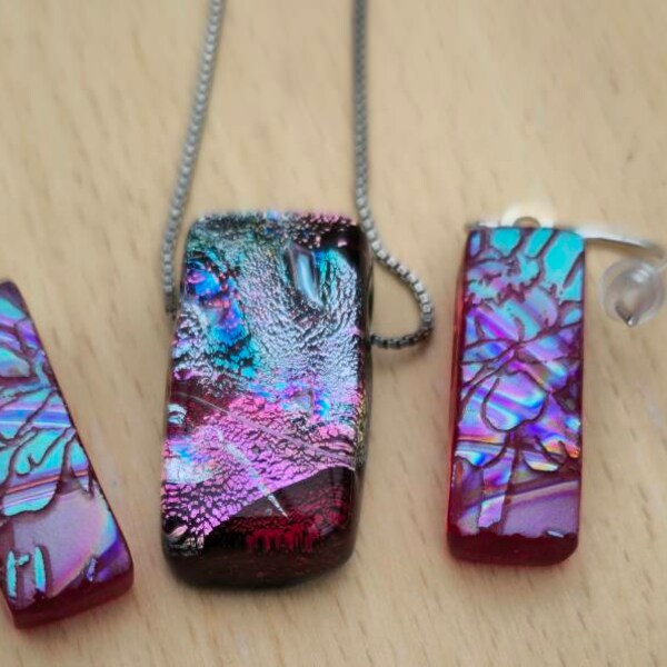 Glass Necklace, Fused Glass Pendant, Reactive Glass, Fused Glass ...