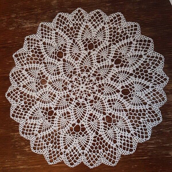 Lace Crochet Doily Pattern #103 - Round Doily Table Center - Home Decor ...