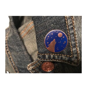 Howling Wolf Pin Badge Woodland Enamel Pins Halloween Enamel - Etsy