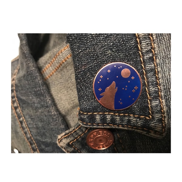 Howling Wolf Pin Badge, Woodland Enamel Pins, Halloween Enamel Pin,wolf and Moon Lapel Pin ...