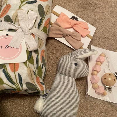 Baby Gift Box, Baby Gift Set, Ready to Ship Baby Shower Gift With Card ...