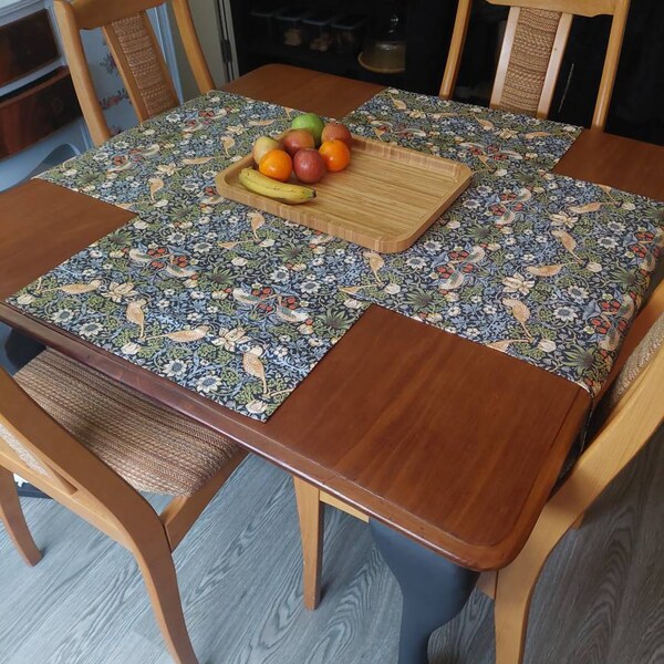 William Morris Strawberry Thief Ivory Design Fabric Placemat, Size: 14 ...