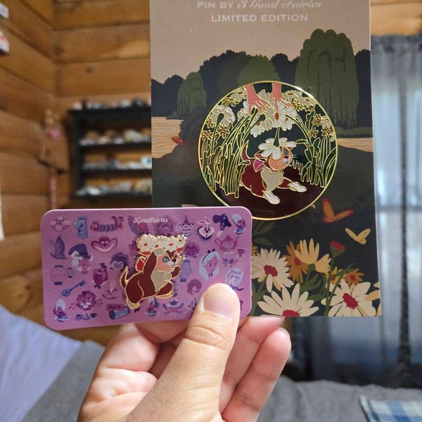 Dinah ‘daisy Crown Pout’ Pin - Etsy