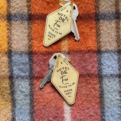 Personalized Vintage Hotel Keychain // Gold Key Ring // Personalised ...