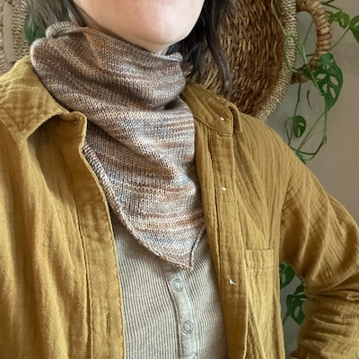 KNITTING PATTERN Small Triangle Scarf Knitting Pattern, Knit Kerchief ...