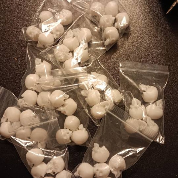 Human Skeleton - 1:24 Scale Miniature for Horror Diorama, Dollhouse ...