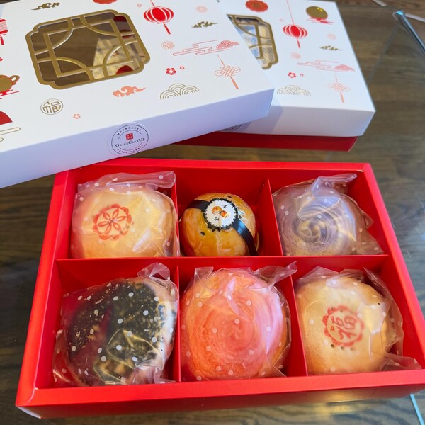 Traditional Mooncake Gift Box, Chinese New Year, Spring Festival, Mid ...